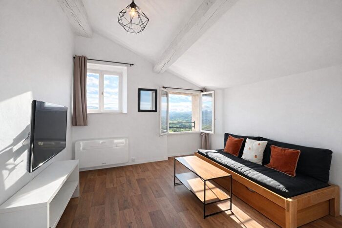 Appartement à louer - Fayence - 2 pièces - 1 chambre