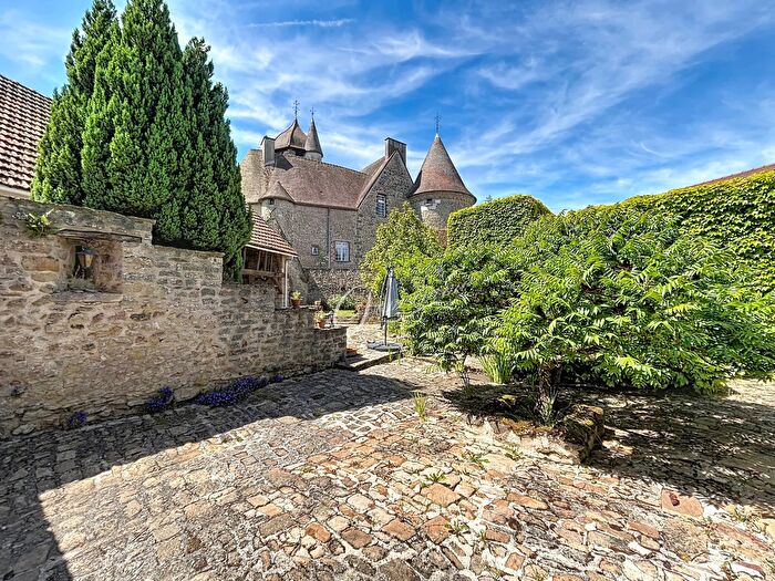 Maison 12 pièces à vendre à Arnay-le-Duc