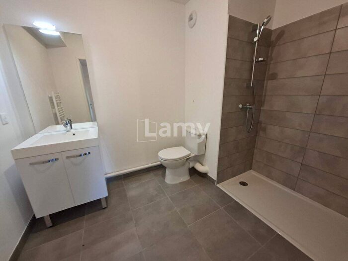 Appartement 2 pièces à louer à Valle du Cailly-Centre Ville Ouest, Notre-Dame-de-Bondeville