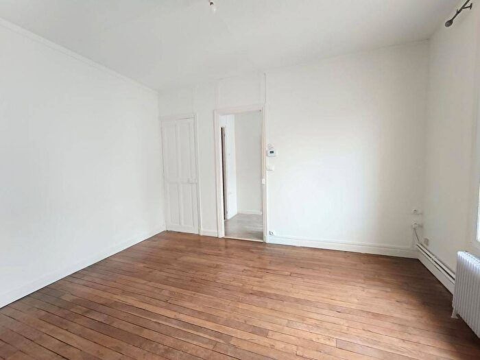 Appartement à louer - Barbâtre-Saint Remy-Verrerie, Reims - 2 pièces - 1 chambre