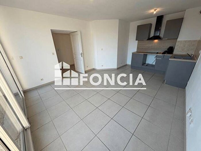 Le Village, Saint-Martin-de-Crau : Appartement 2 pièces à louer