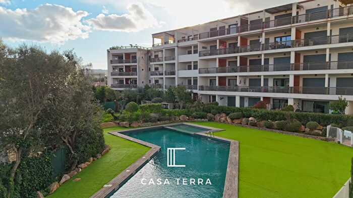 Appartement à vendre - Porto-Vecchio - 3 pièces - 2 chambres