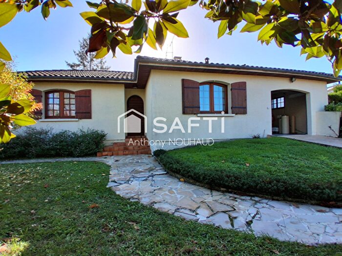 Maison à vendre - Gensac-la-Pallue - 4 pièces - 3 chambres