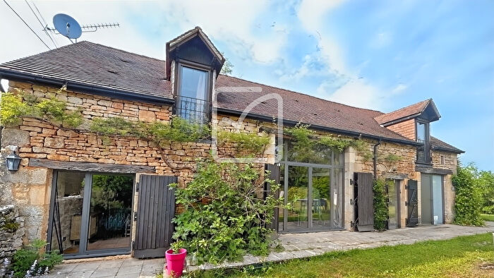 Maison 5 pièces à vendre à Cuzance