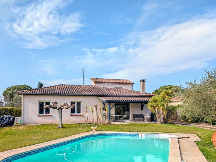 Maison à vendre - Saint-Pardoux-du-Breuil - 6 pièces - 4 chambres