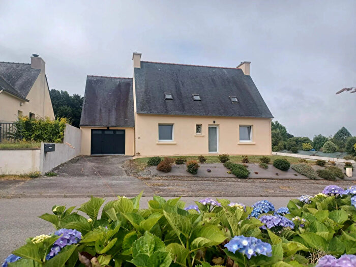 Maison à vendre - Spézet - 5 pièces - 4 chambres