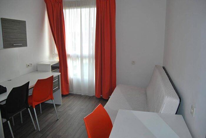 Appartement 1 pièce à louer - Périchelles-Saint Hubert-Centre Gare-Abbesses, Chelles