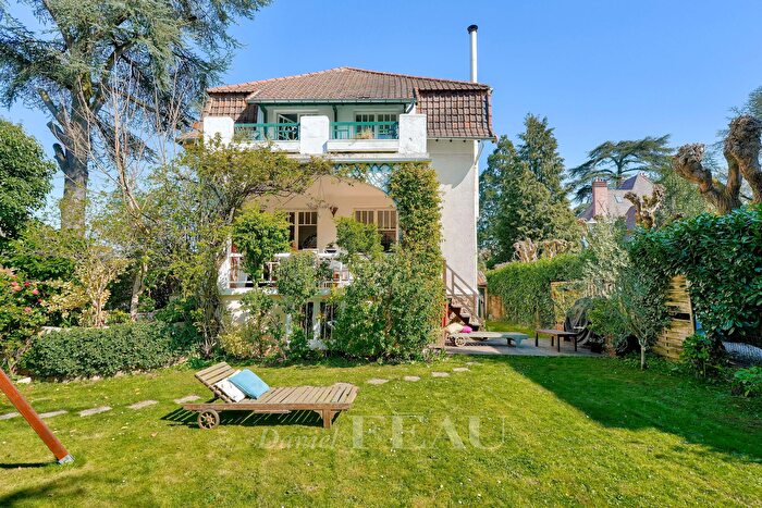 Vaucresson - Maison 8 pièces à vendre
