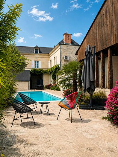 Maison 8 pièces à Varennes-sur-Loire, à vendre