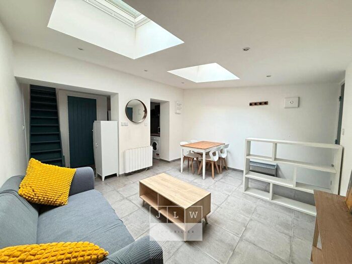 Appartement à louer - Wazemmes, Lille - 2 pièces - 1 chambre