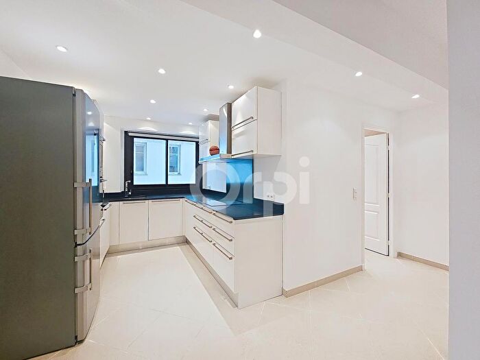 Appartement à vendre - Antibes, Juan-les-Pins, Le Cap - 2 pièces - 1 chambre