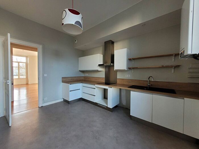 Appartement à louer - XIV Juillet, Pau - 5 pièces - 3 chambres