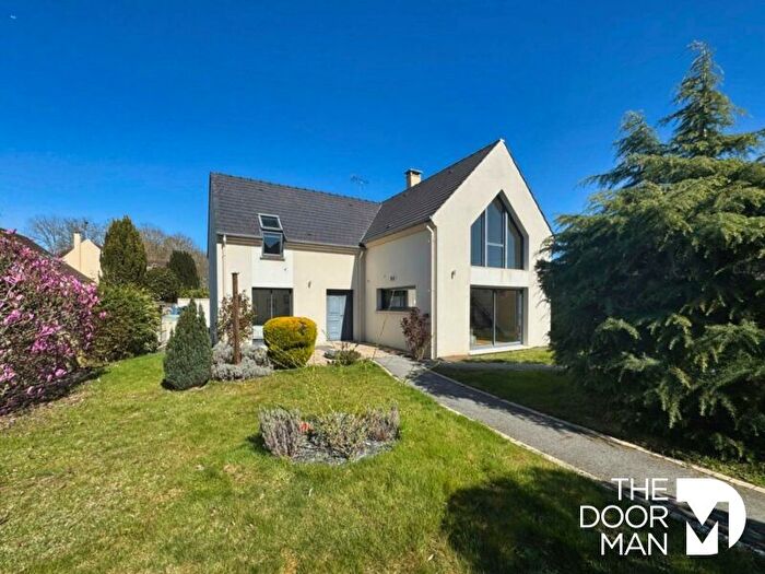 Maison à vendre - Rambouillet, Villeneuve, Hippodrome - 5 pièces - 3 chambres