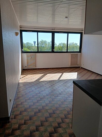 Le Village, Saint-Martin-de-Crau : Appartement 1 pièce à louer