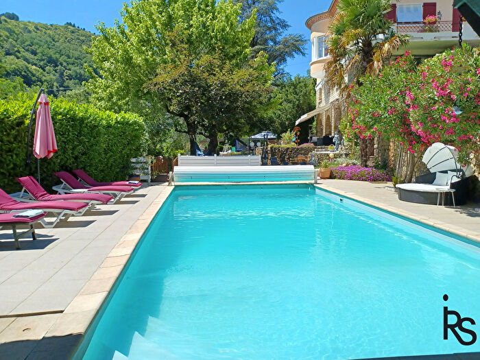 Maison à vendre - Vals-les-Bains - 9 pièces - 6 chambres