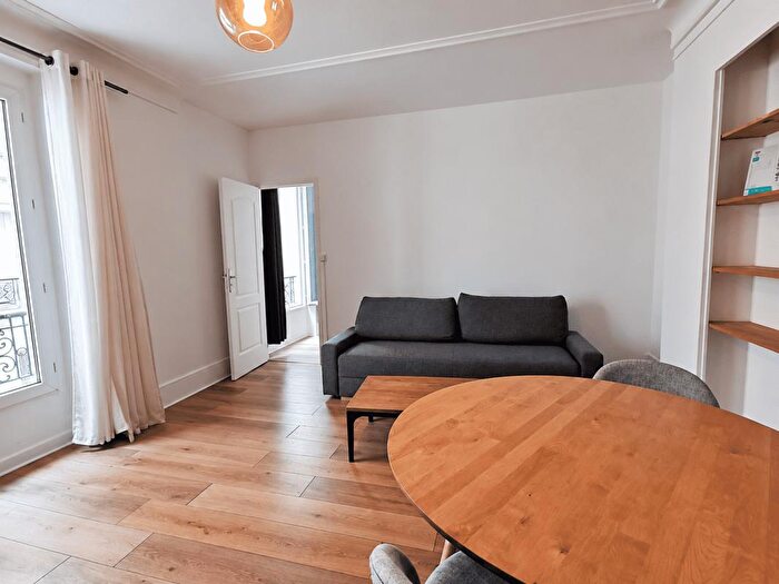 Appartement 2 pièces à Paris 18ème, Barbès, Château Rouge, à louer