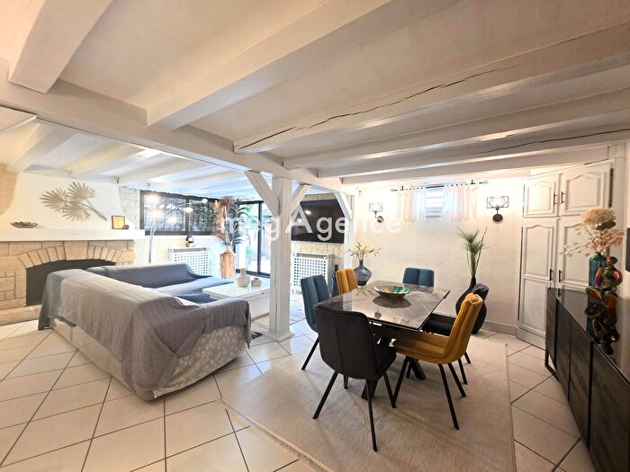 Maison à vendre - Montfermeil, Franceville - 6 pièces - 4 chambres