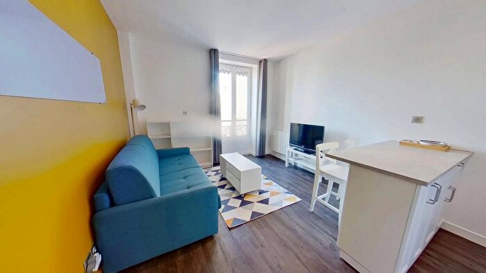 Appartement à louer - Sans Souci-Dauphiné, Lyon ème arrondissement - 1 pièce