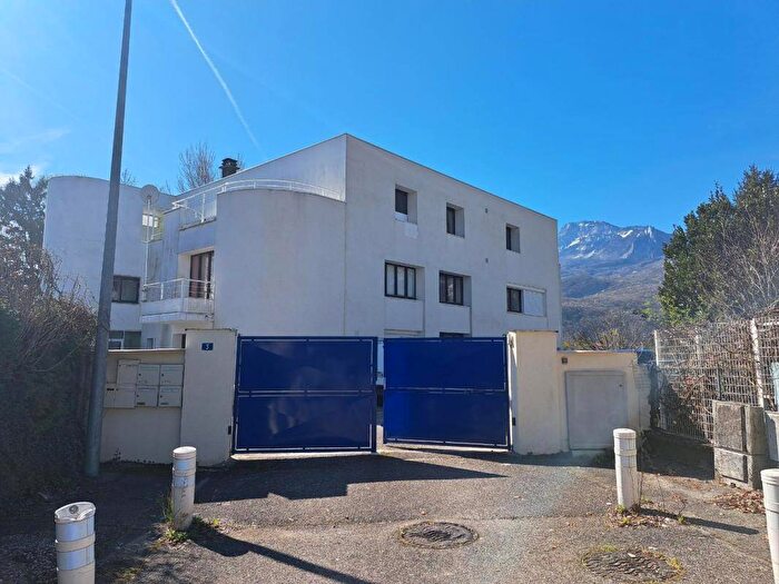 Appartement à louer - La Plaine, Sassenage - 1 pièce