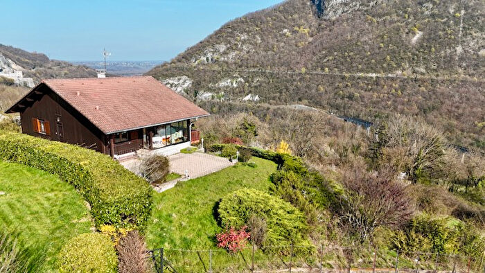 Maison à vendre - Collonges - 6 pièces - 4 chambres