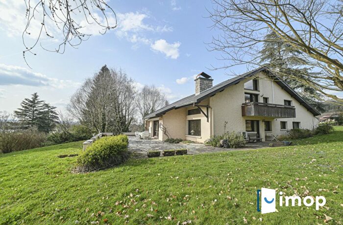 Maison 5 pièces à Saint-Genix-sur-Guiers, à vendre