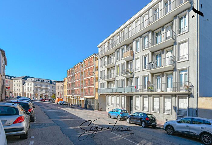 Appartement à vendre - Limoges, Centre-ville, Hôtel de Ville, Emailleurs - 5 pièces - 3 chambres