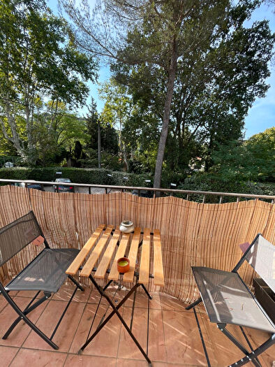 Appartement 1 pièce à louer - Aix-en-Provence, Saint-Donat, Les Platanes