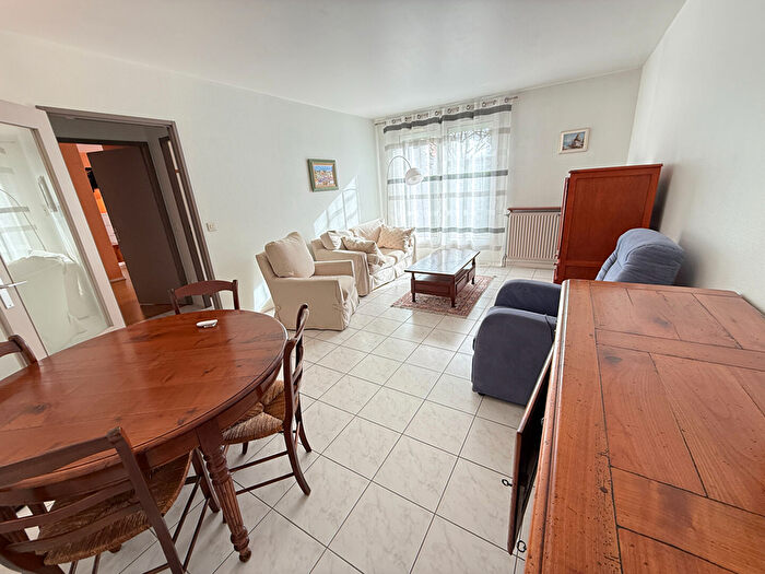 Appartement à vendre - Élancourt, Clé Saint-Pierre, Pissaloup, La Revanche - 2 pièces - 1 chambre