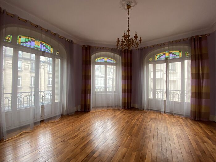 Appartement à vendre - Limoges, Centre-ville, Hôtel de Ville, Emailleurs - 4 pièces - 3 chambres