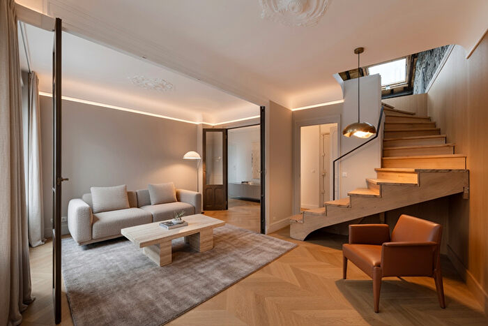Appartement 5 pièces à Asnières-sur-Seine, Centre-ville, à vendre