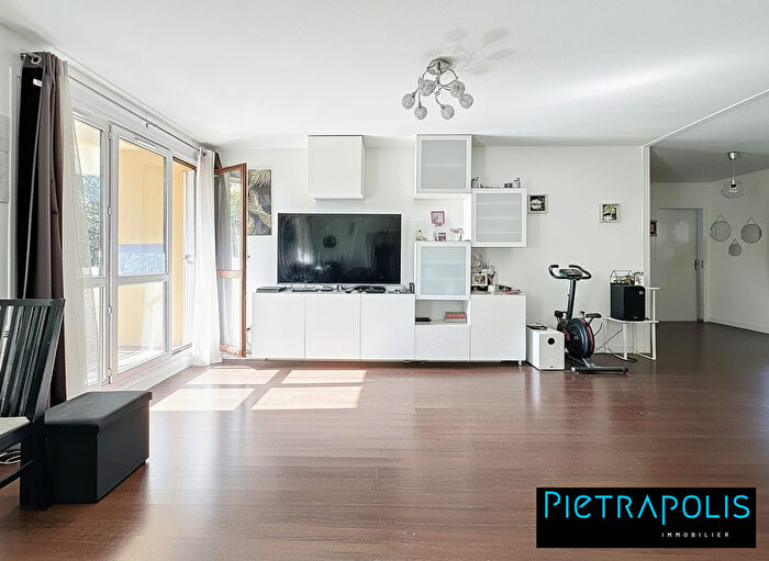 Saint-Genis-Laval, Barolles : Appartement 4 pièces à vendre