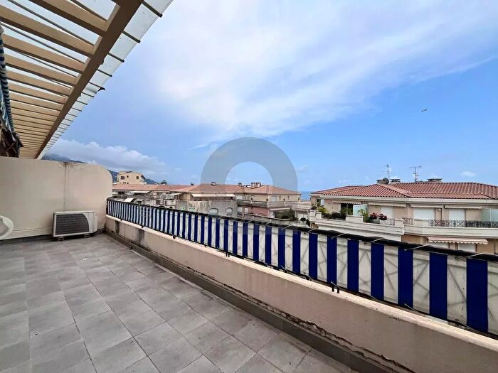Appartement à vendre - Menton, Hôtel de Ville, Vieille Ville, Musée, Madone, Carnolès - 2 pièces - 1 chambre