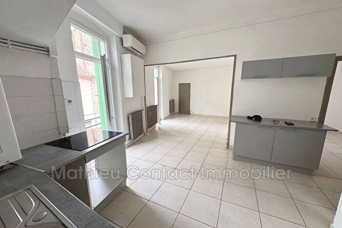 Appartement 3 pièces à Nîmes, Placette, à louer