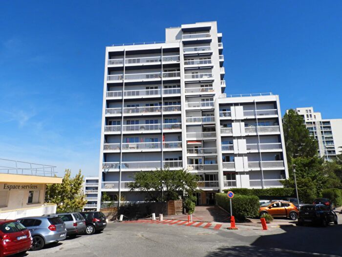 Appartement à louer - Marseille e , Montolivet - 6 pièces - 5 chambres