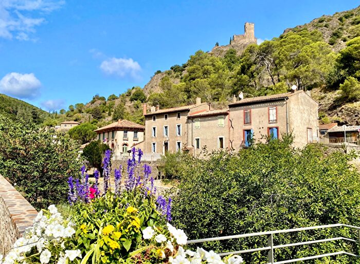 Maison à vendre - Lastours - 8 pièces - 6 chambres