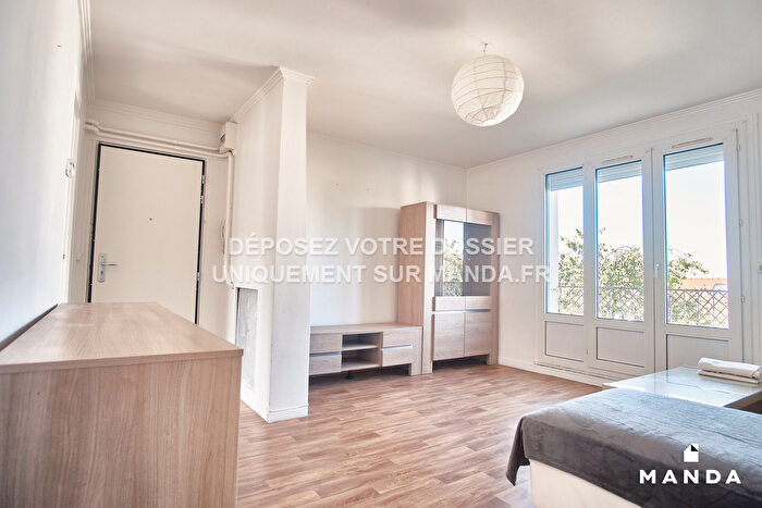 Appartement à louer - Reims, Courlancy, Porte de Paris, Bois dAmour - 3 pièces - 2 chambres