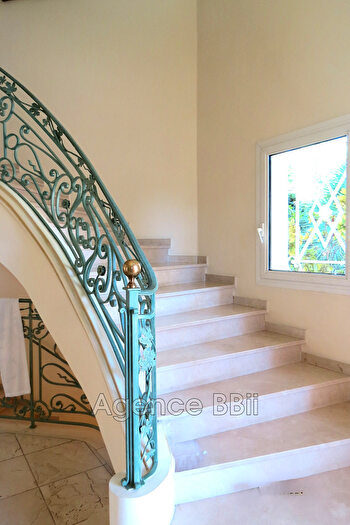 Mougins, Saint-Martin, Jylloue : Maison 7 pièces à vendre