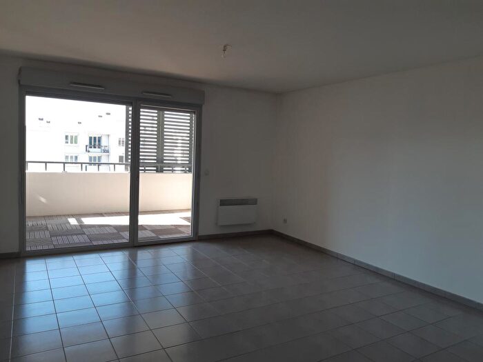 Villeurbanne, Charmettes - Appartement 3 pièces à louer