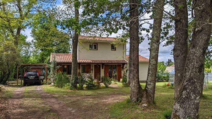 Maison 6 pièces à Castelnau-de-Médoc, à louer