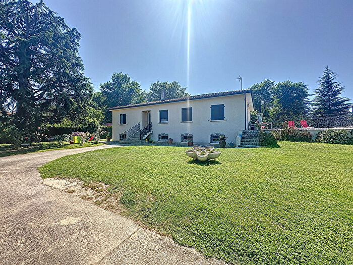 Maison à vendre - Mirande - 7 pièces - 5 chambres