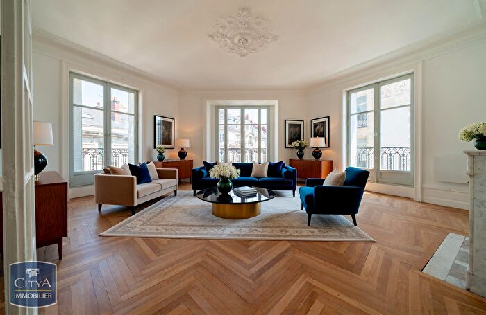 Appartement 5 pièces à vendre à Nantes, Centre-ville