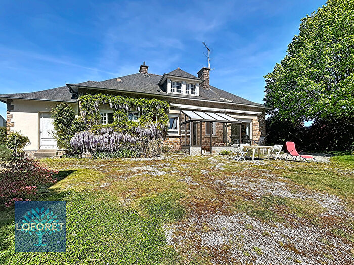 Maison 6 pièces à Saint-Georges-de-Reintembault, à vendre