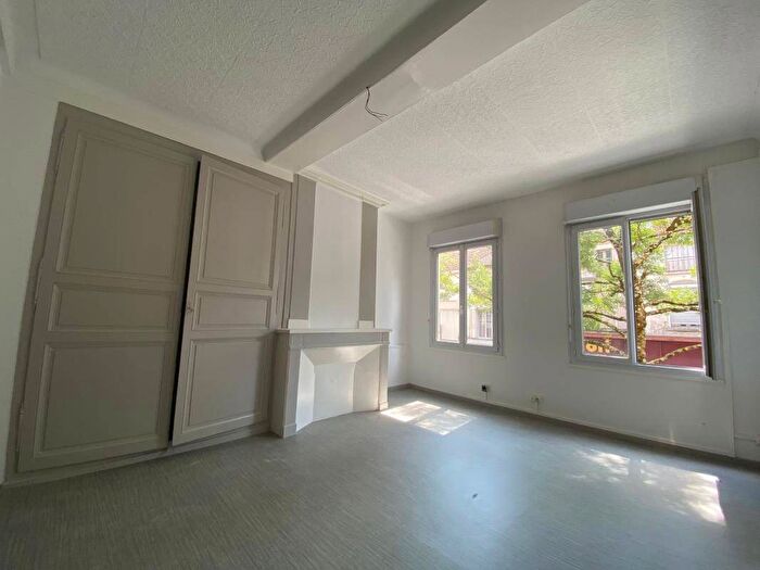 Centre-Gigny-Noue Centre, Saint-Dizier : Appartement 1 pièce à louer