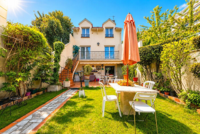 Suresnes, Liberté : Maison 5 pièces à vendre
