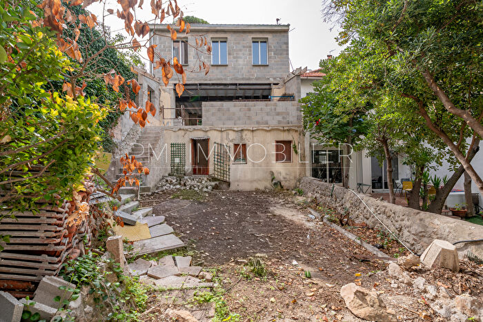 Maison à vendre - Marseille e , Saint-Lambert - 5 pièces - 4 chambres