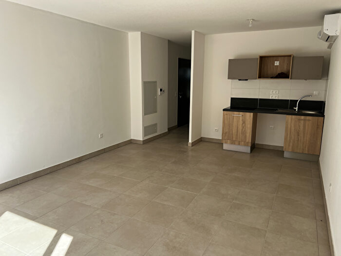 Appartement à vendre - Marguerittes - 2 pièces - 1 chambre