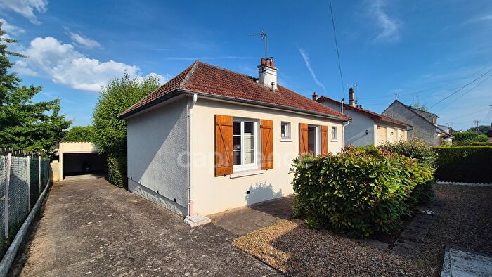 Étampes, Saint-Pierre : Maison 3 pièces à vendre