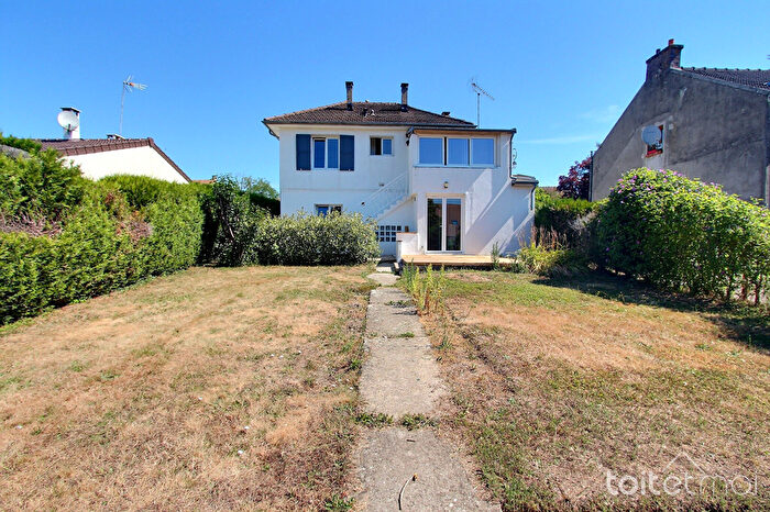 Maison 5 pièces à vendre à Cernay-la-Ville