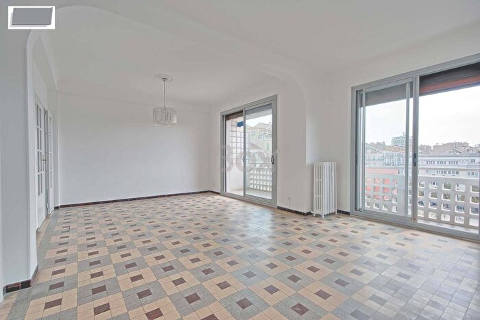 Place d'Armes, Toulon : Appartement 4 pièces à louer