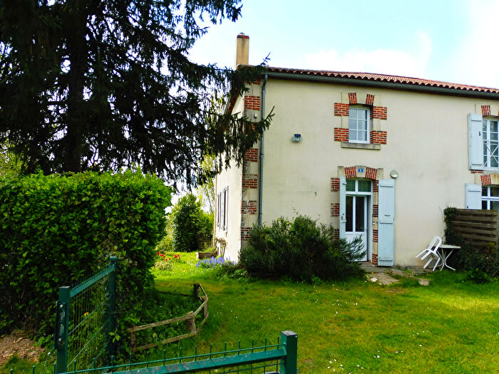 Maison à louer - Mouilleron-en-Pareds - 4 pièces - 3 chambres